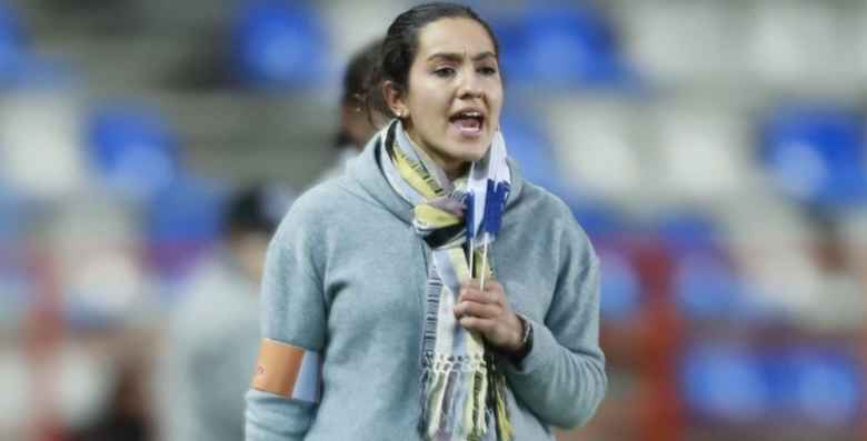 ¿Cuál es el estilo de juego de Eva Espejo?