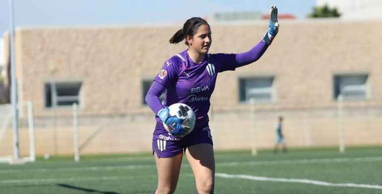 Debutan Rayadas Sub 17 con Keru y Xanic, jugadoras campeonas