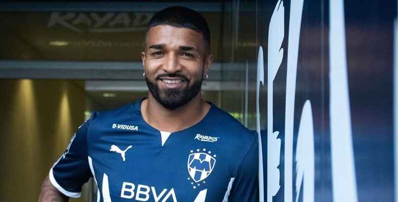 Rodrigo Aguirre, el jugador que buscará revivir el ataque regio.