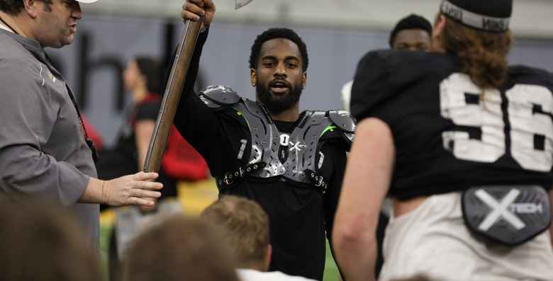 Música: Reggie Stephens pasó de la NFL al rap