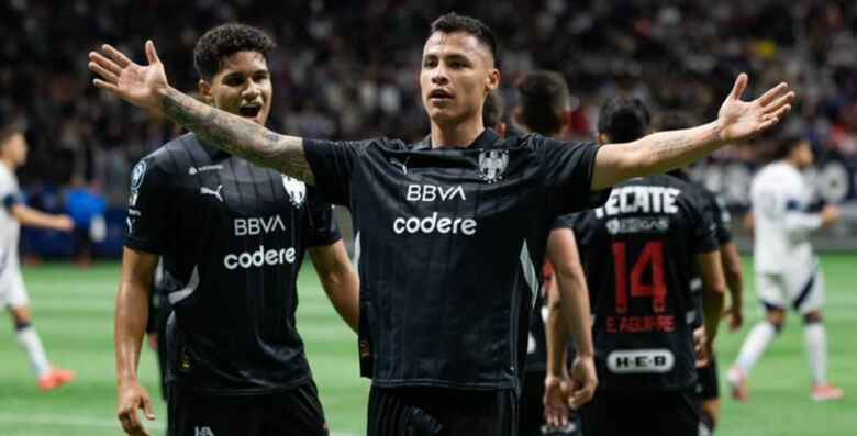 Roberto de la Rosa anotó su primer gol con Rayados, tras 26 partidos ...