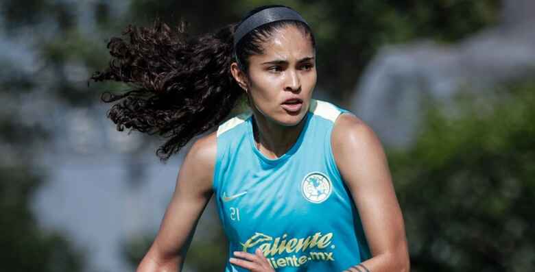 Daniela Espinosa se rompió el ligamento cruzado y estará fuera todo el año
